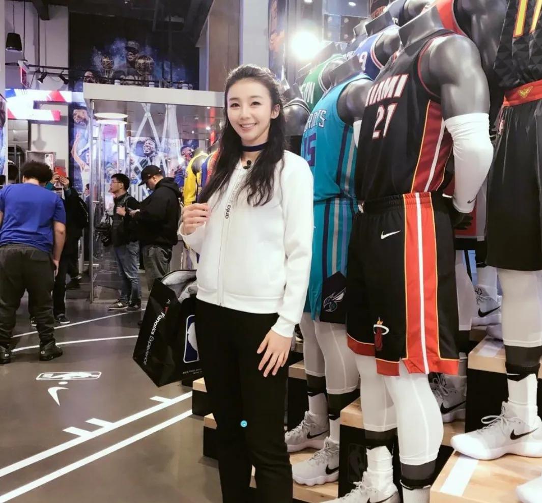 "Chinese version of Kardashian", the goddess Zhang Manyuan in Kobe's ...