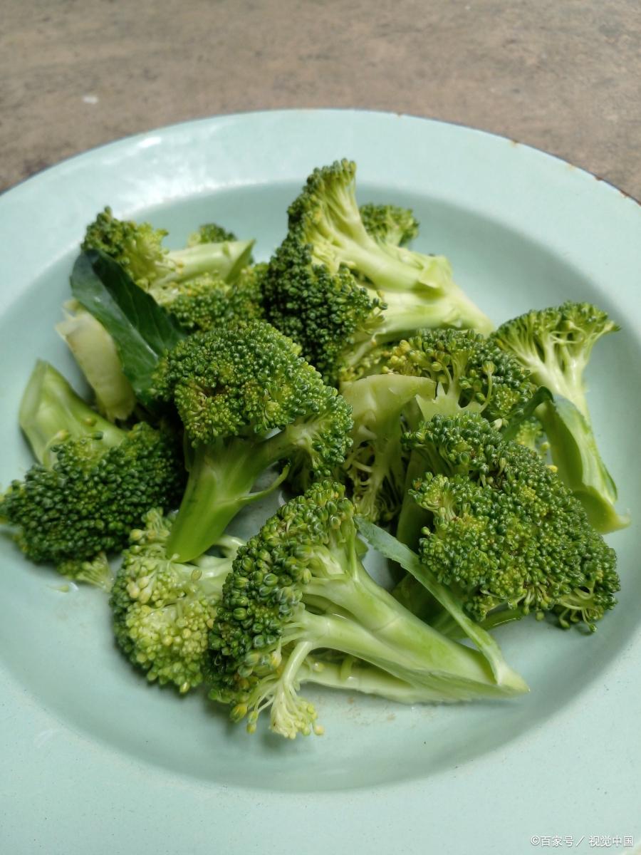 Fresh and refreshing, Garlic Broccoli makes you fall in love with ...
