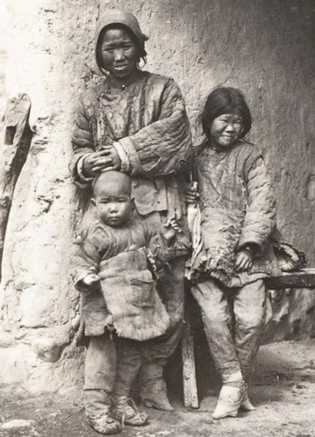 Why did ancient Chinese women bind their feet? - iNEWS