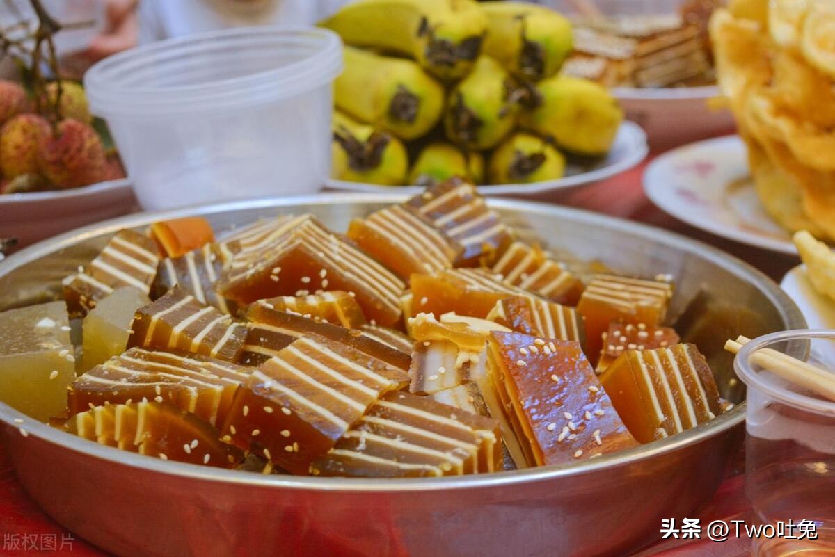 A fine pastry with a long history and rich cultural connotations ...