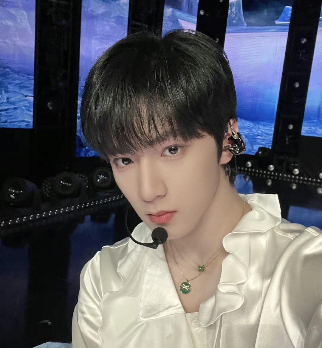 Wang Yibo, Xiao Zhan, Liu Yaowen, Zhang Lan, Wang Xiaofei, Yu Haoming ...