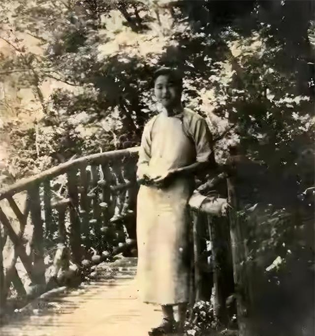 In 1987, a teacher read Lu Dingyi's article and immediately wrote: My ...