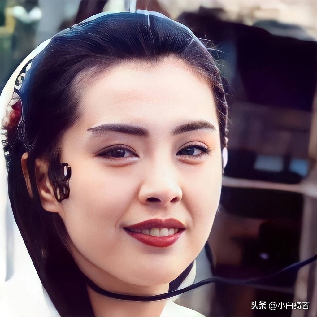 A poem evoked the memories of a generation—Hong Kong and Taiwan actress Joey Wang, - iNEWS