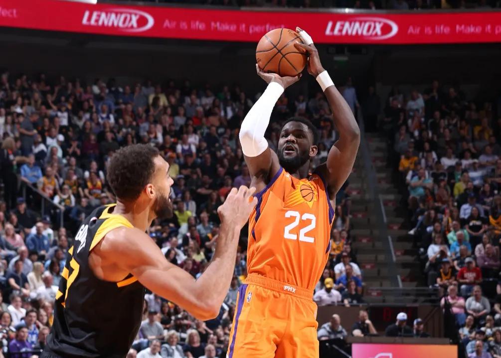 What is 17 points behind?The Suns blasted a 37-13 offensive wave in the ...