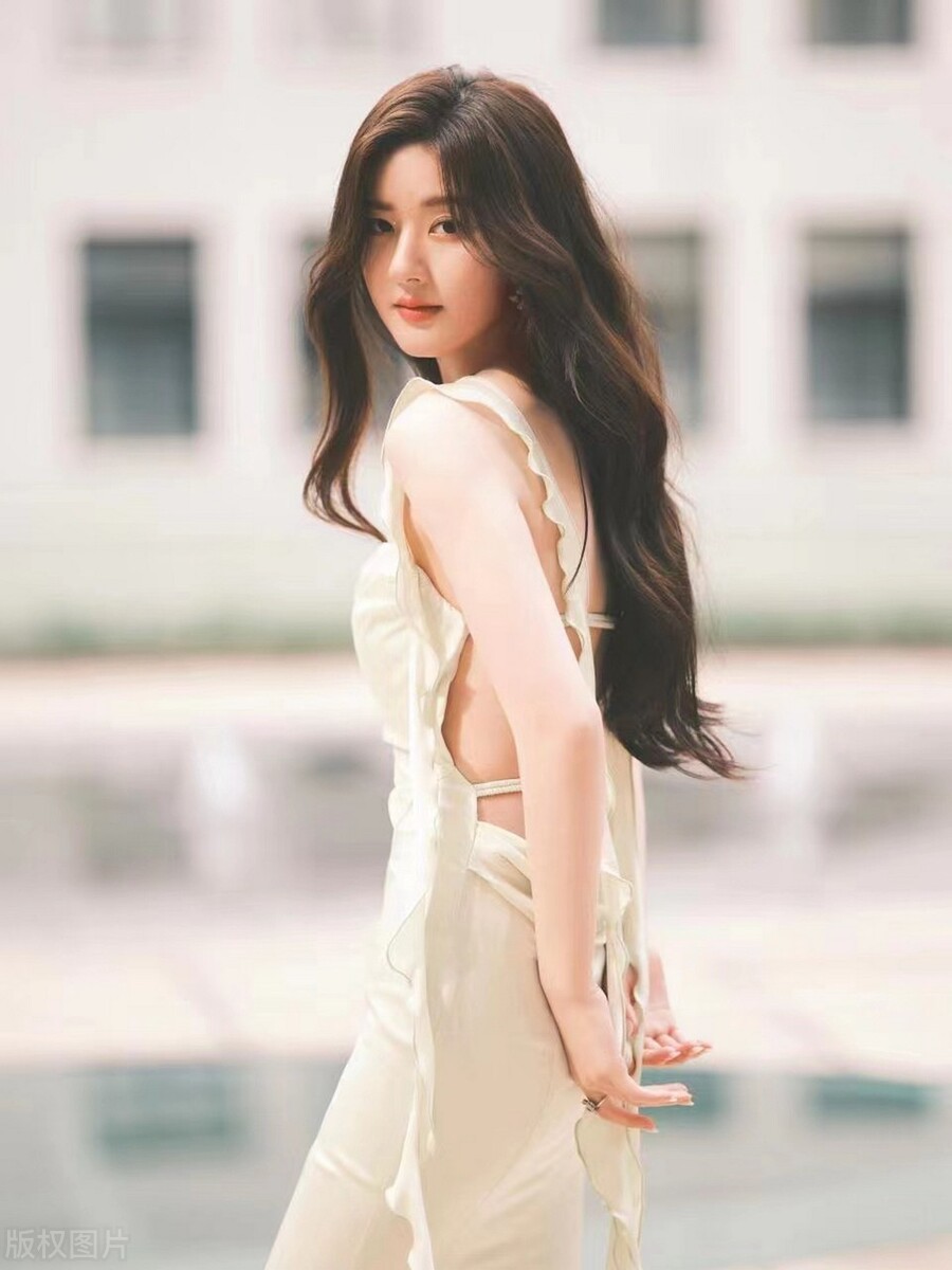 Zhao Lusi's new look - iNEWS