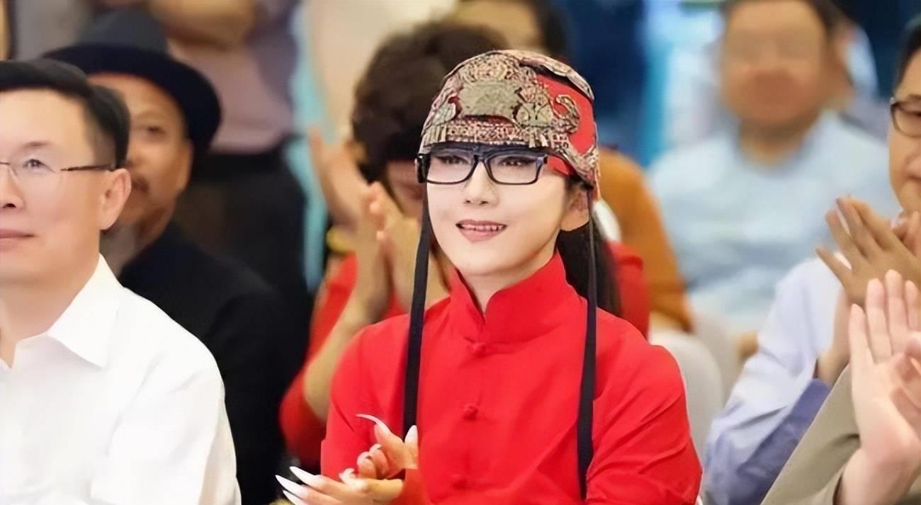 Yang Liping's dance once again caused controversy. "Yin Yang Shuang ...