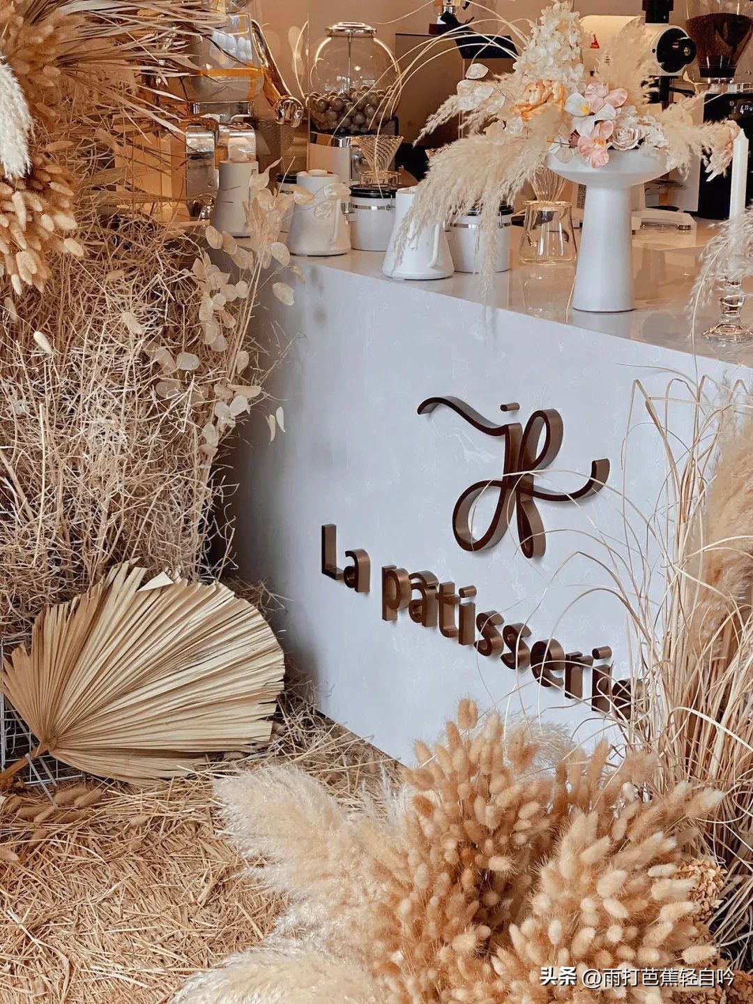 "Autumn Check-in Guide" is released, which is a strong and romantic ...