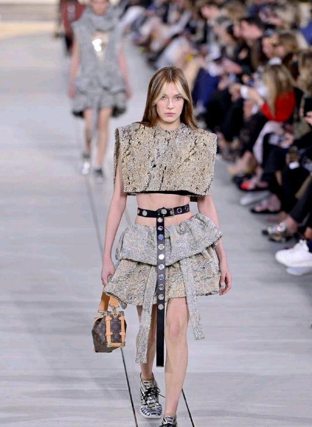 Gu Ailing changed her career to become a young model!Eye-catching ...