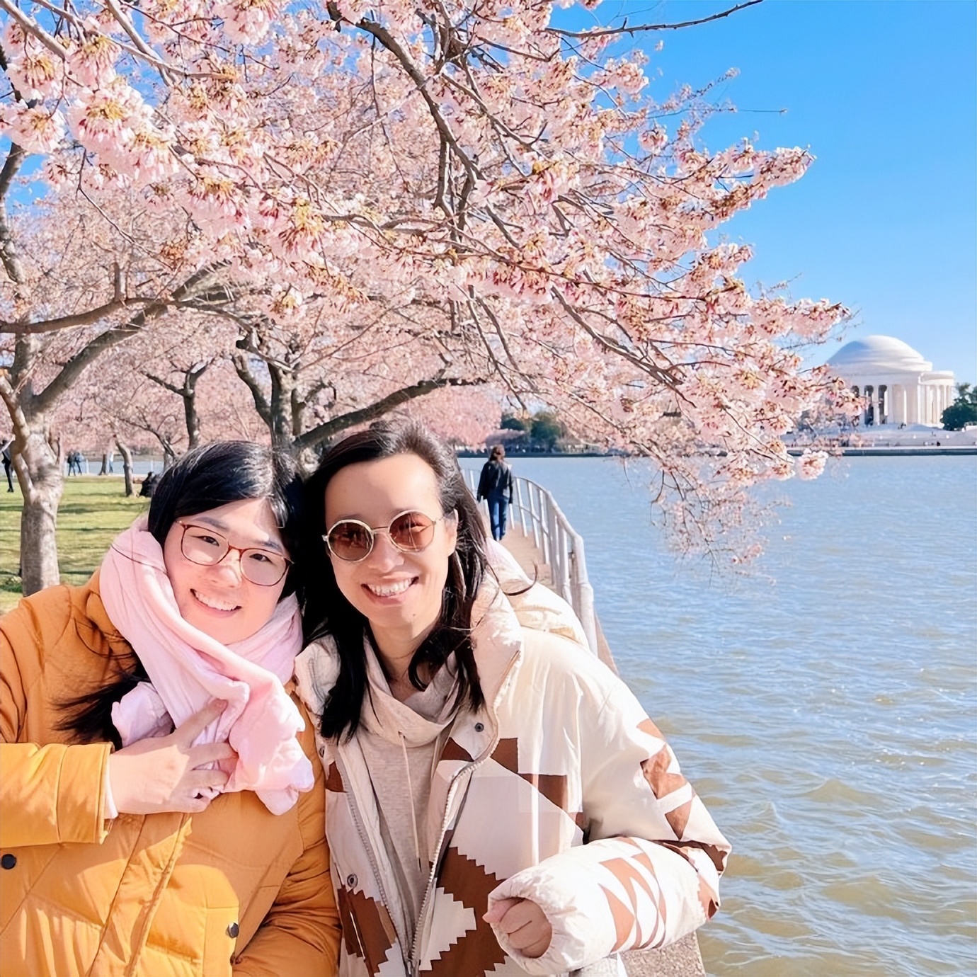 It is said that Zhan Qingyun and Pang Ying are rumored to be together ...