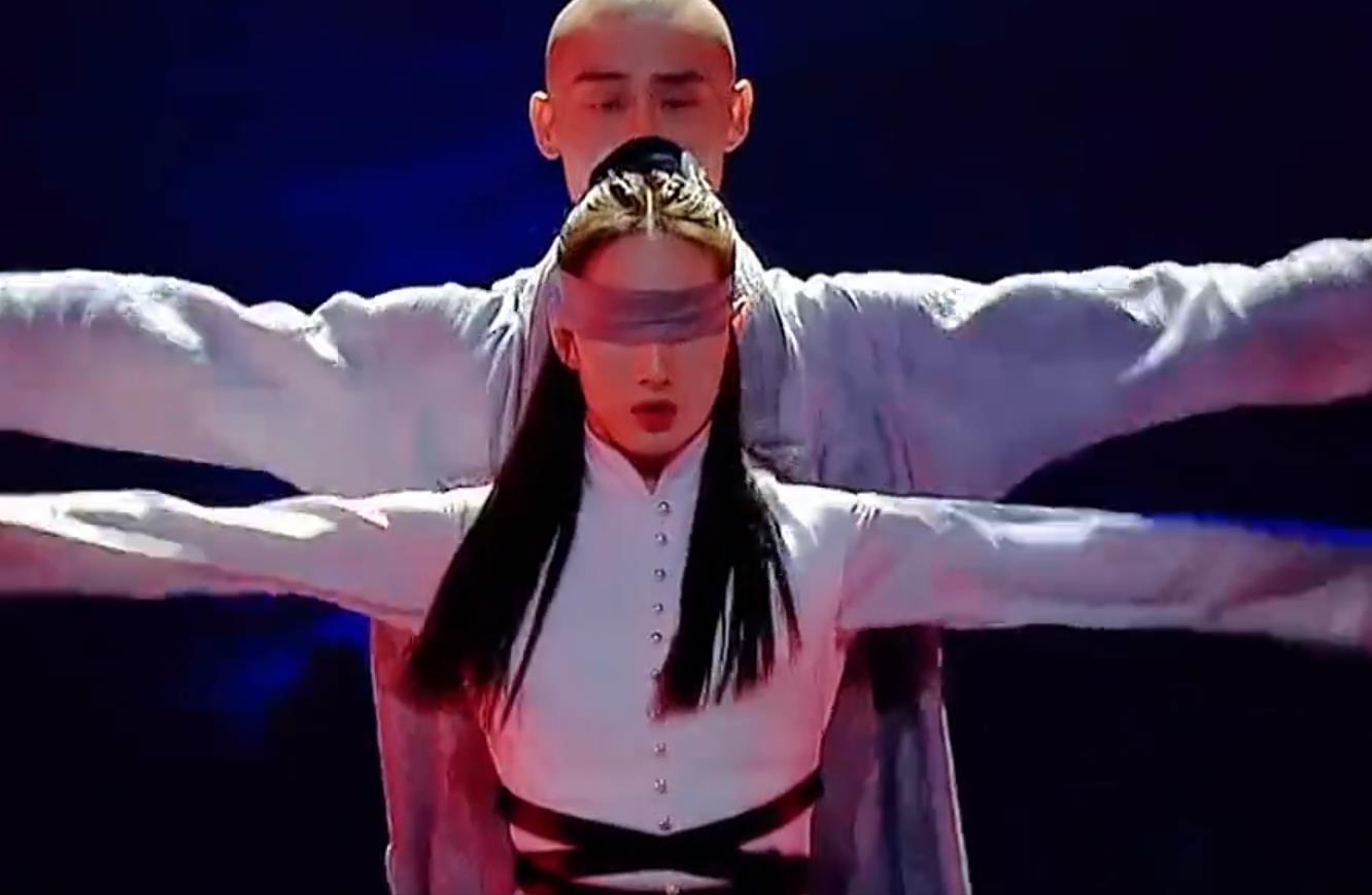 Zhu Jinhui's dance detonated hot searches! Her dancing steps are light and agile, as graceful as ...