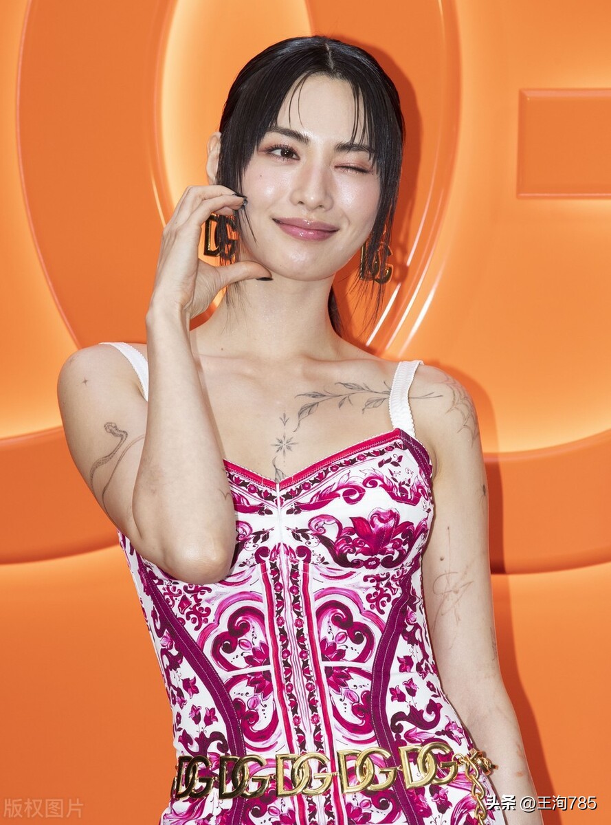 South Korean singer and actress Lin Zhenna, showing tattoos in a cool ...