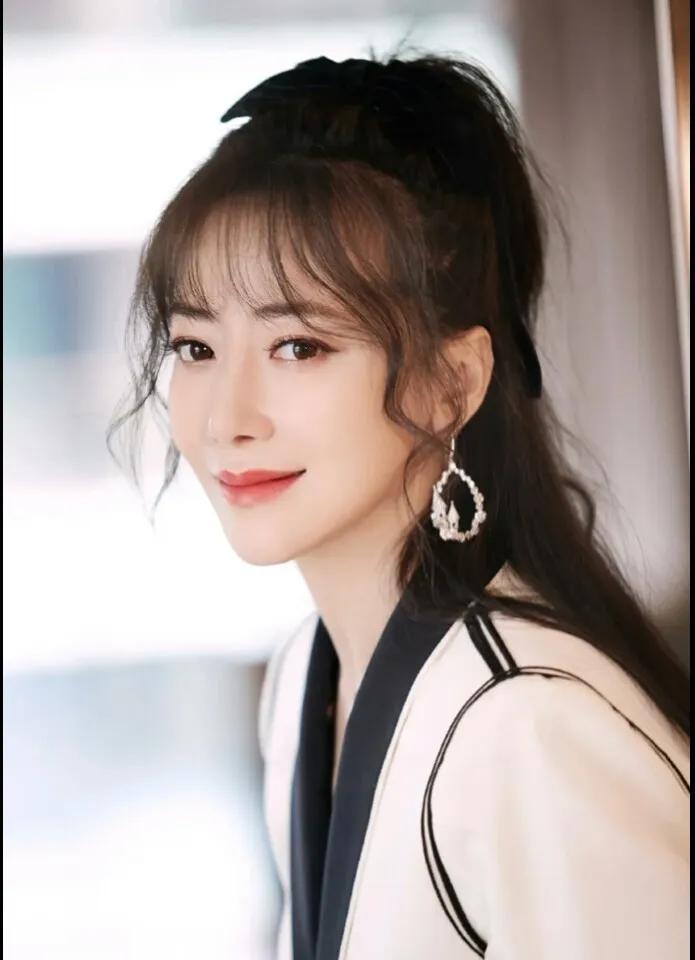Daily celebrity photos / Chen Zihan - iNEWS