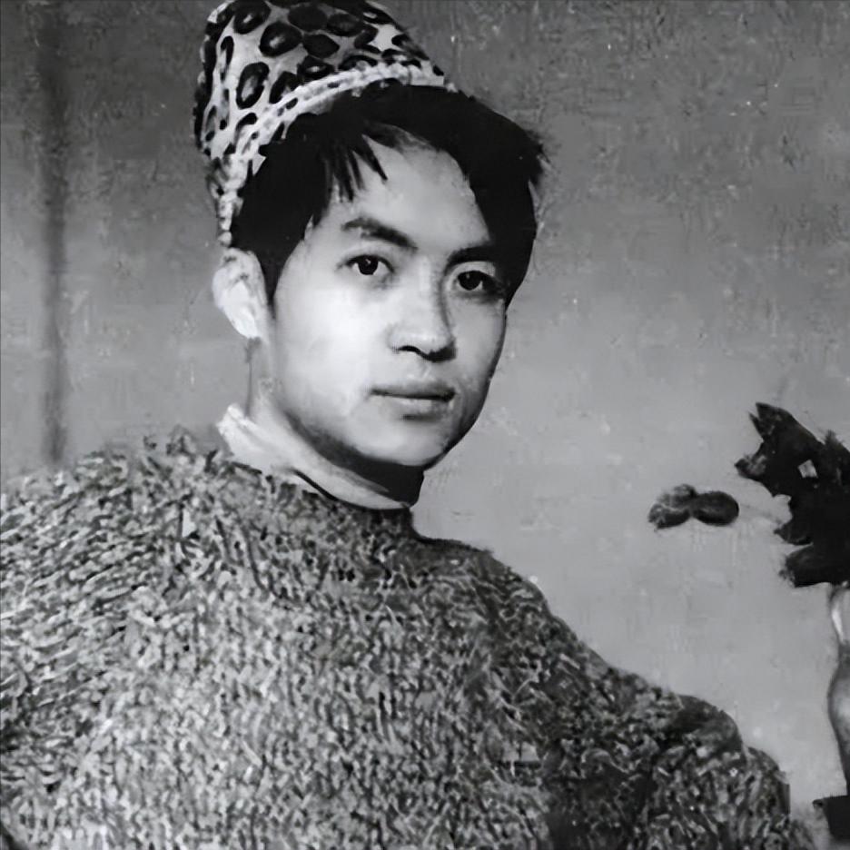 Gu Cheng: Childlike Nature, Dreamy Poet - iNEWS