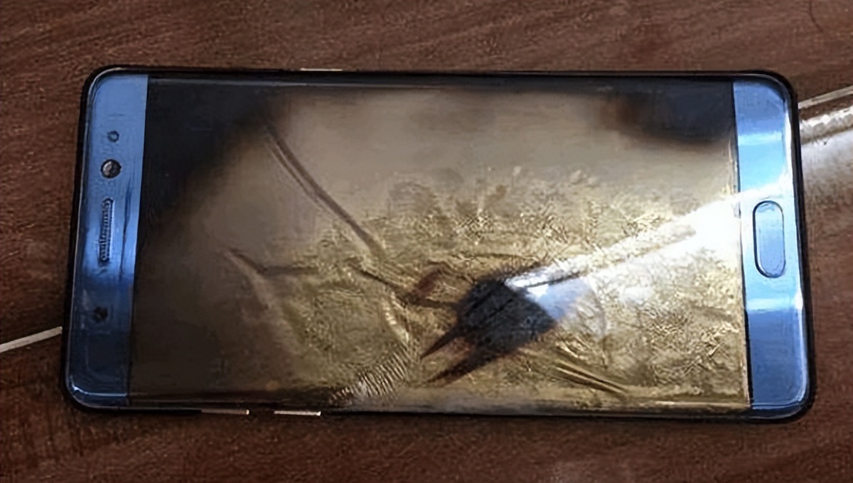 Fever keeps dissipating heat. Talking about the heat dissipation design ...