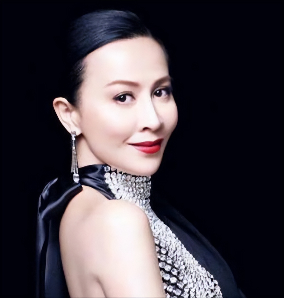 Drama is like life: The witch's magical life of a master and actor ...