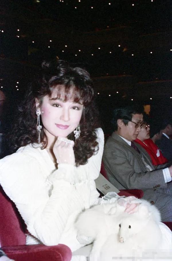 Top ten actresses in Suzhou Pan Yingzi - iNEWS