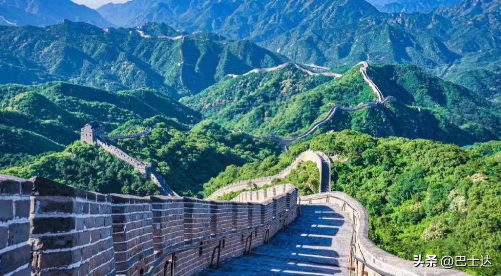 The difference between the Badaling Ancient Great Wall and the Badaling ...