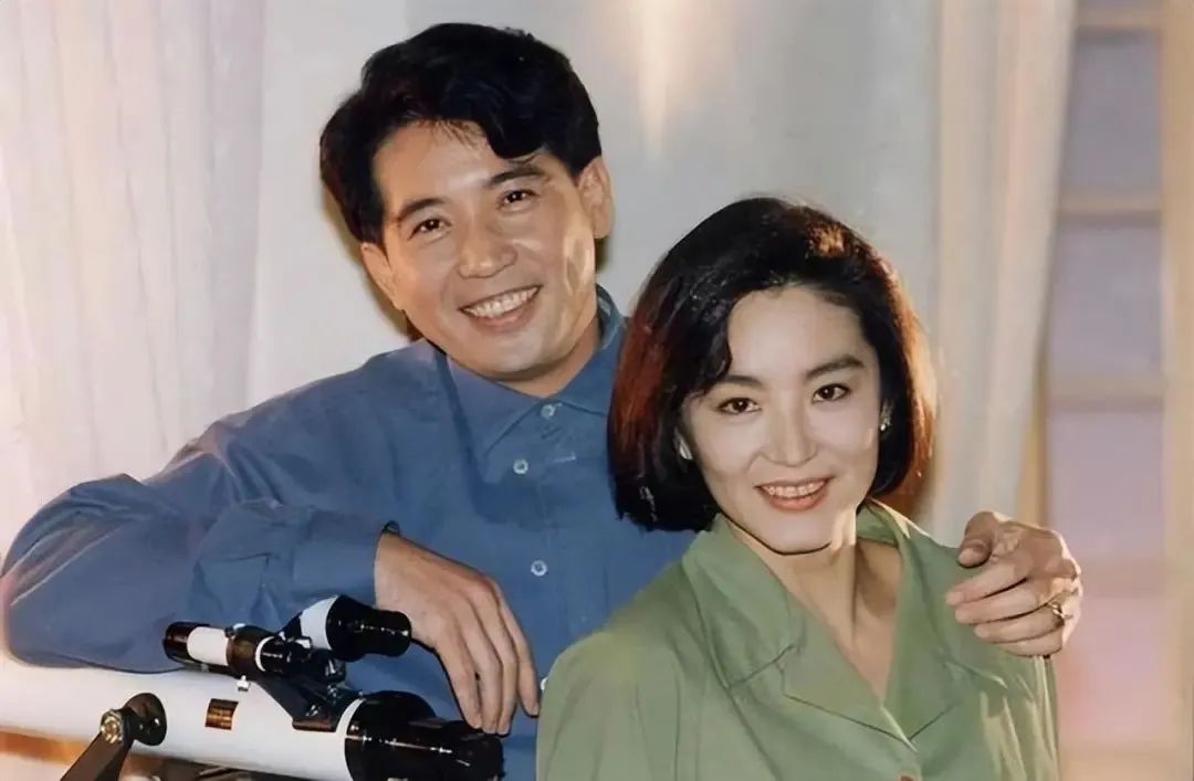 19-year-old Brigitte Lin fell in love with 27-year-old Qin Han and has ...