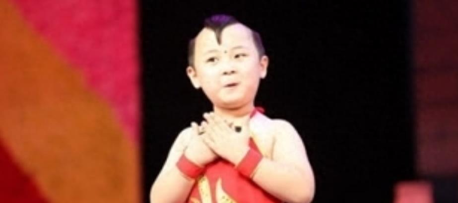 Deng Minghe died at the age of 6 in the Spring Festival Gala and was ...