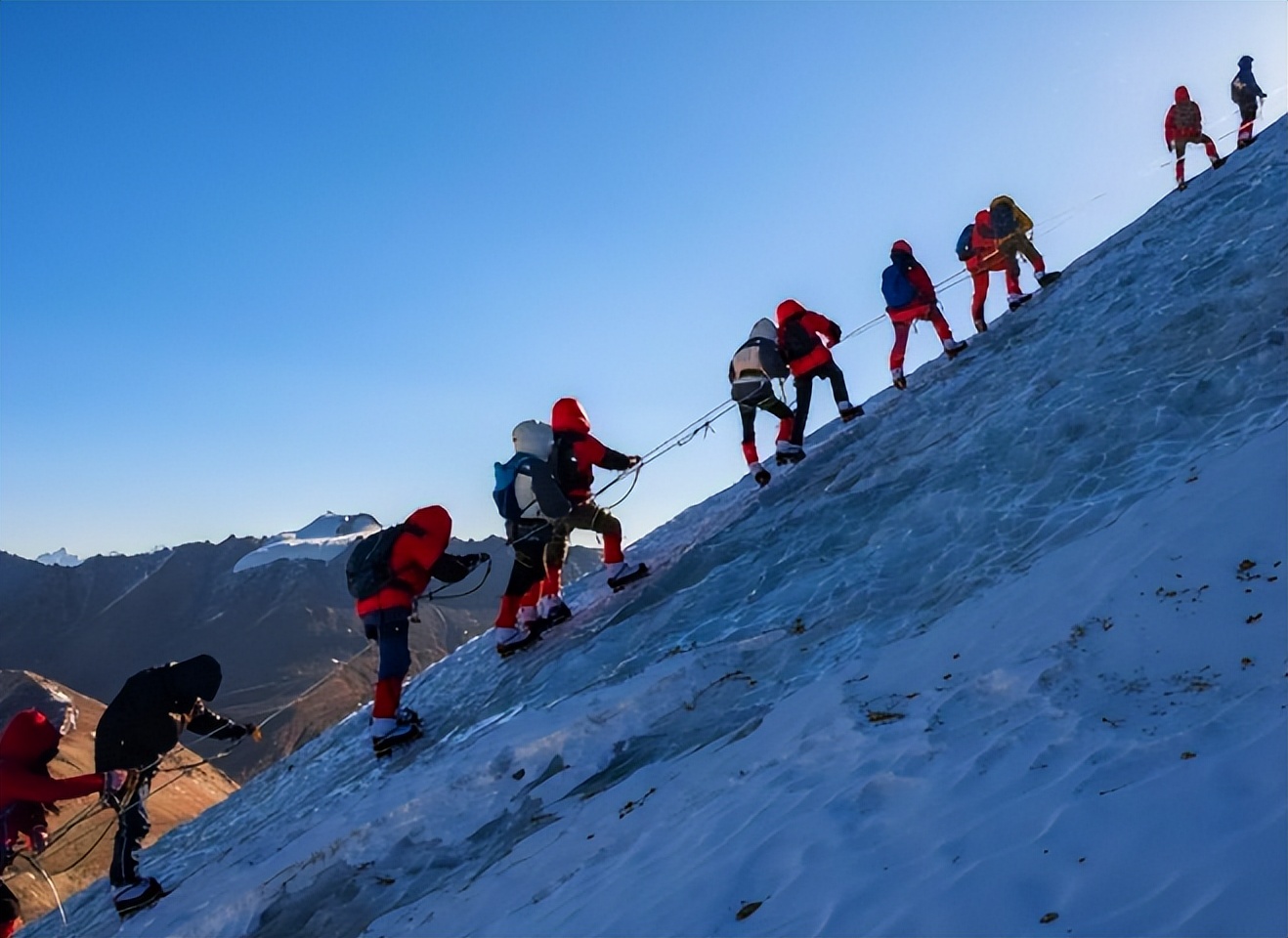 Who lives longer, the fast walker or the slow walker? Research shows ...