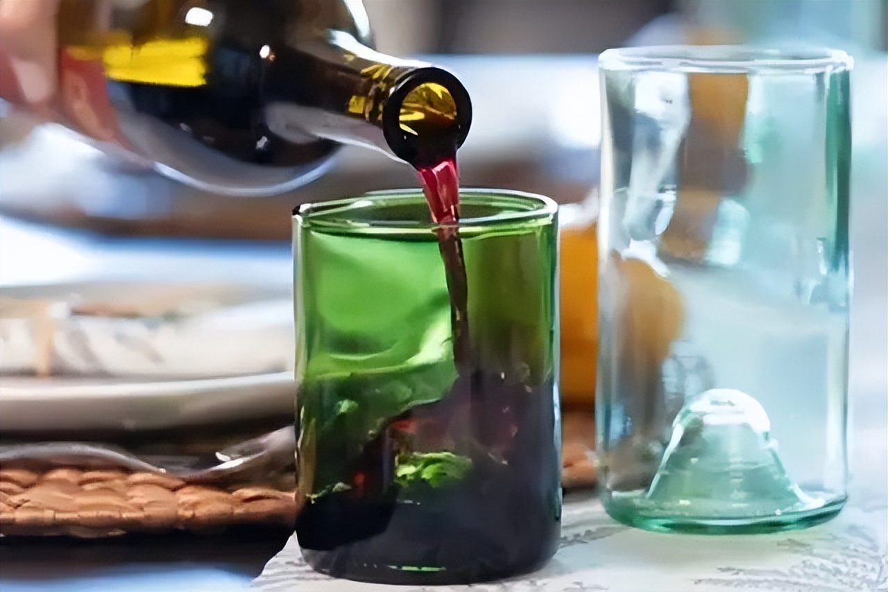 Is the darker the bottom of the wine bottle the better the quality?What ...
