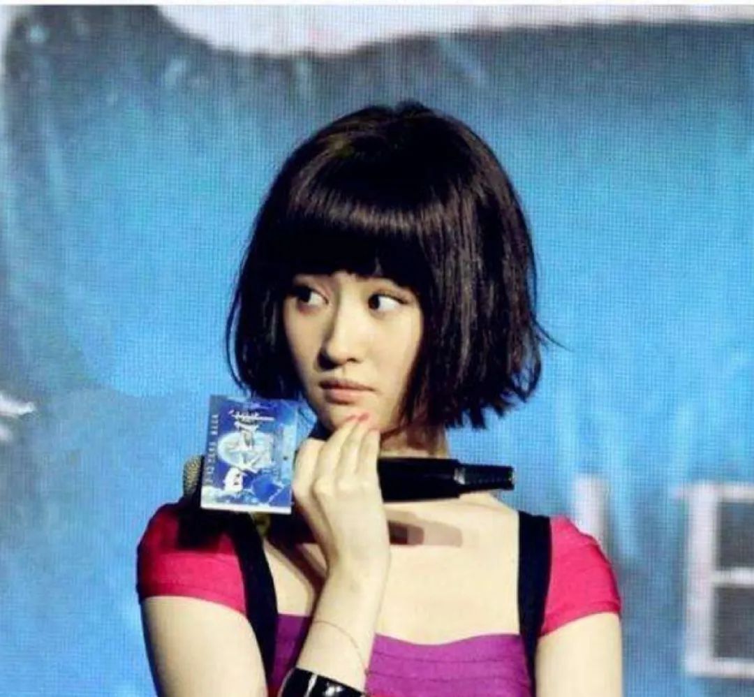 Liu Yifei's short hair is cute and cute like a doll!The fairy sister is ...