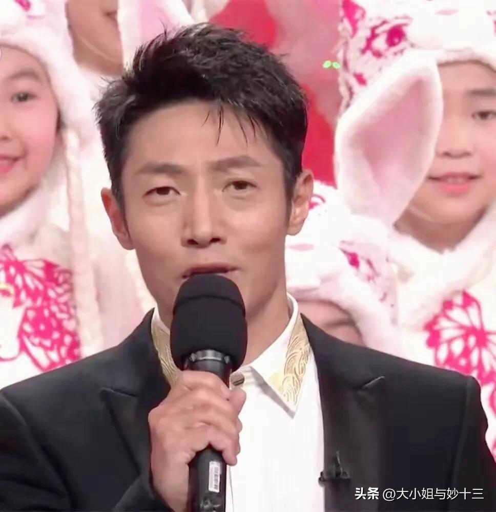 Sa Beining returned to his hometown to visit relatives, took photos ...