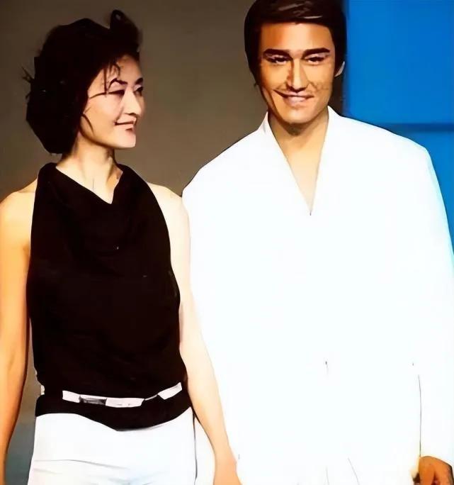 Hu Bing: Loved Qu Ying for 30 years, was urged to marry by his mother ...