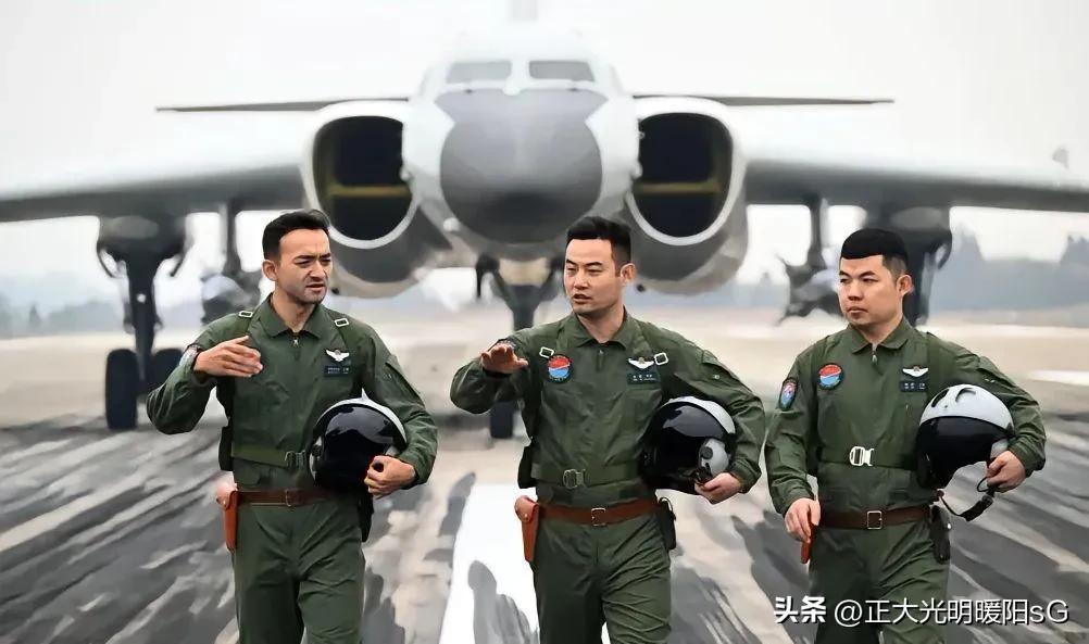 The Reagan aircraft carrier made a sharp 90-degree turn in the waters ...