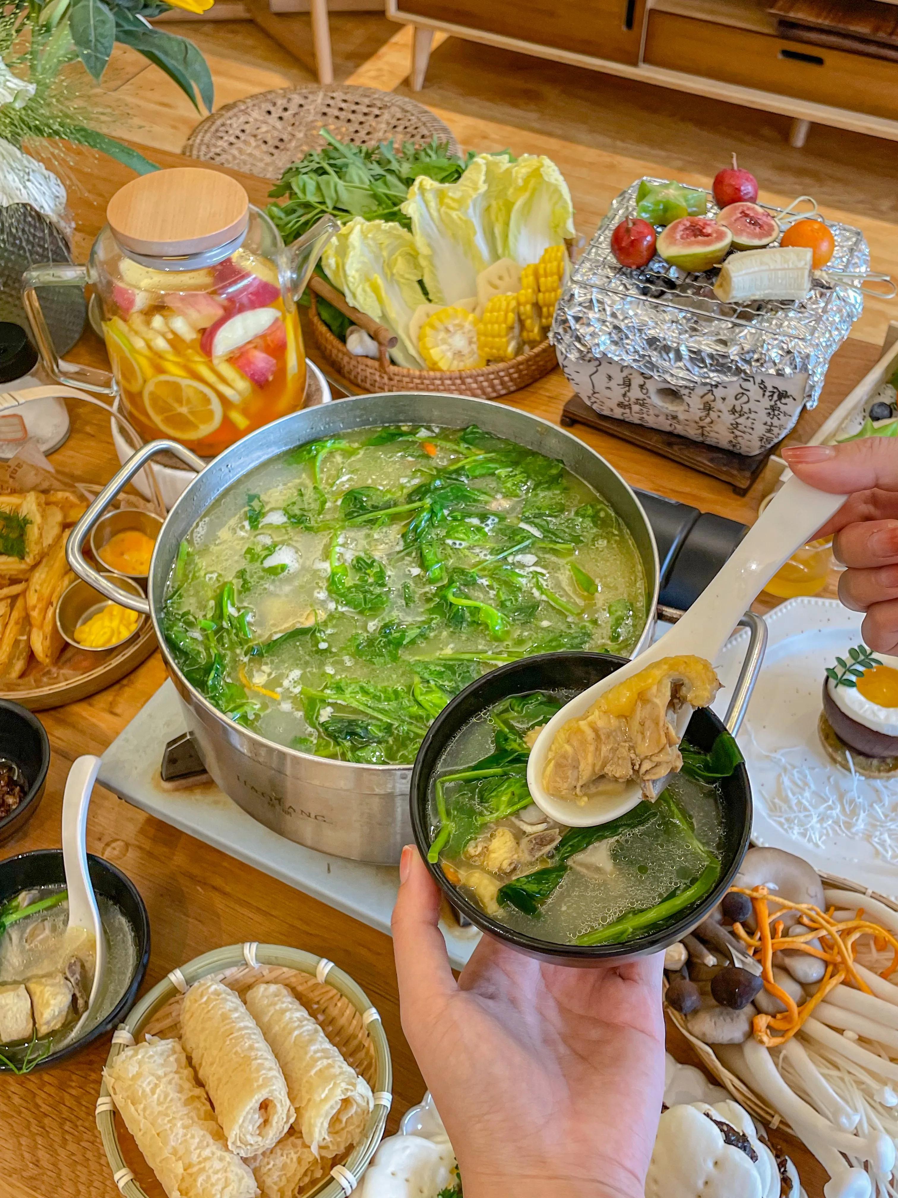 The beautiful Japanese-style courtyard home version soup pot of Chengdu ...