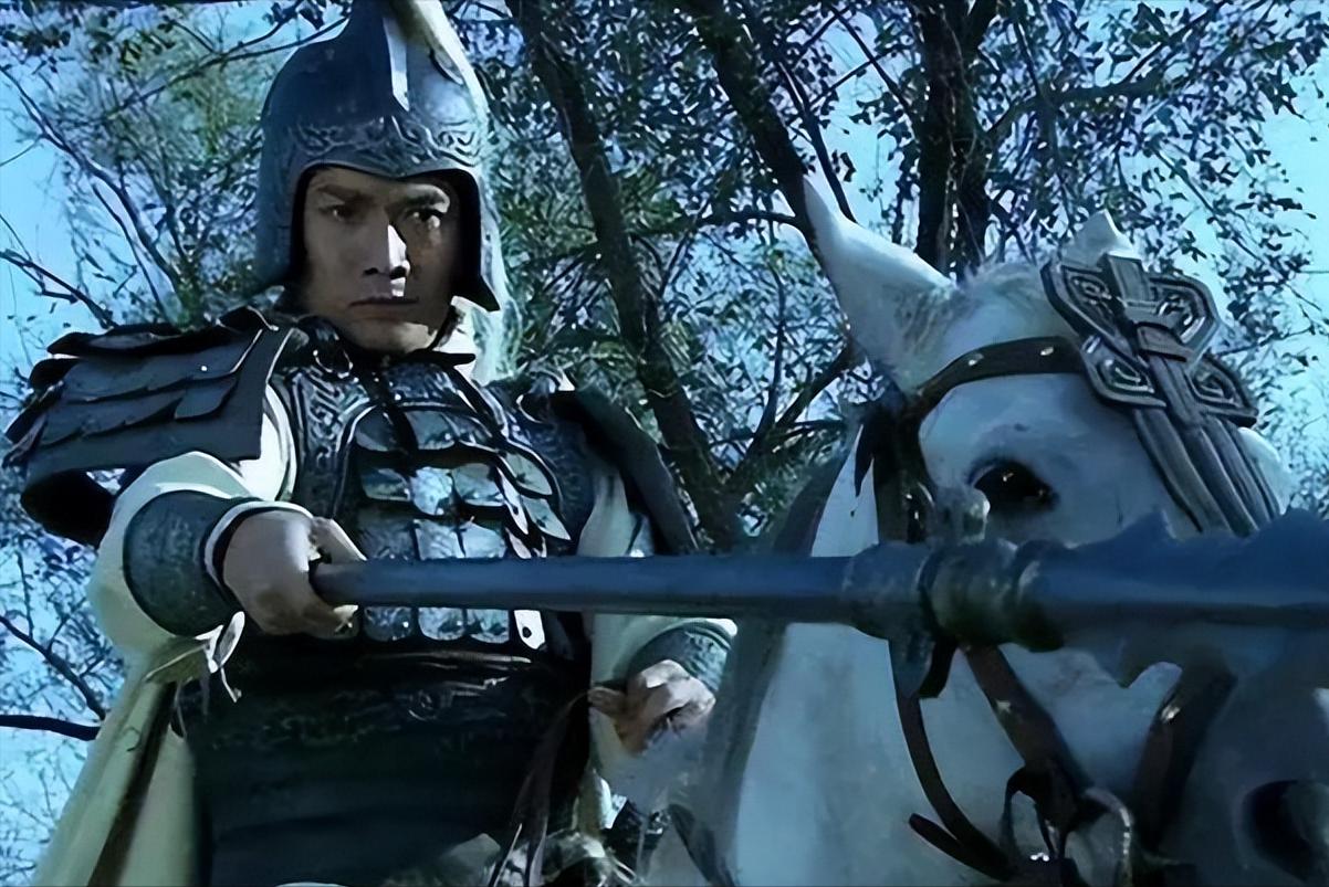 If Zhao Yun and Ma Chao had a fair fight, who would win? Xu Chu already ...