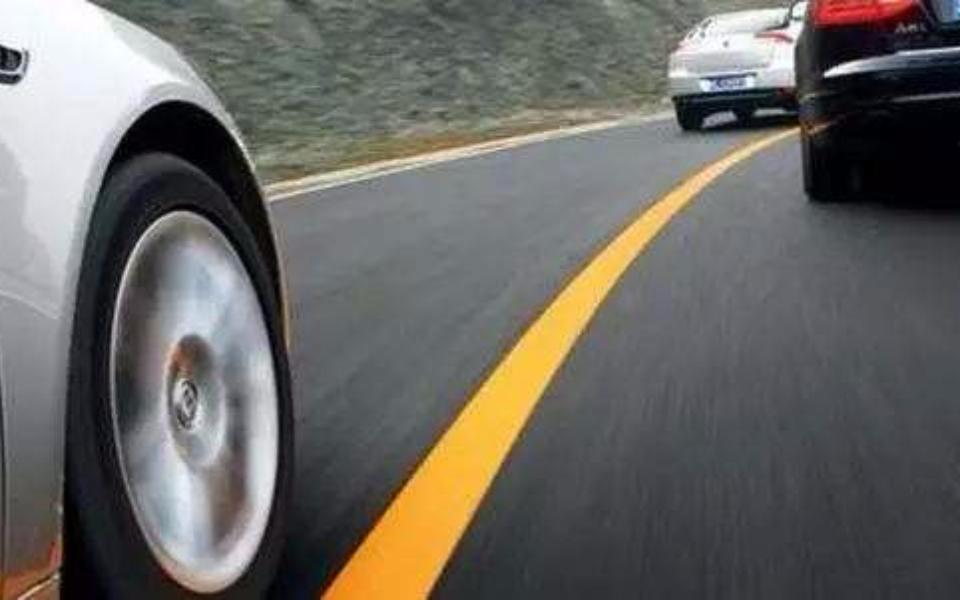 Many drivers do not know the skill of overtaking with automatic ...