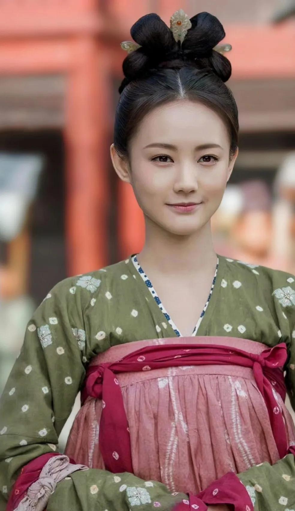 Sharing of Beauty in Ancient Costume——Li Yitong's Fu Rou's Wardrobe ...