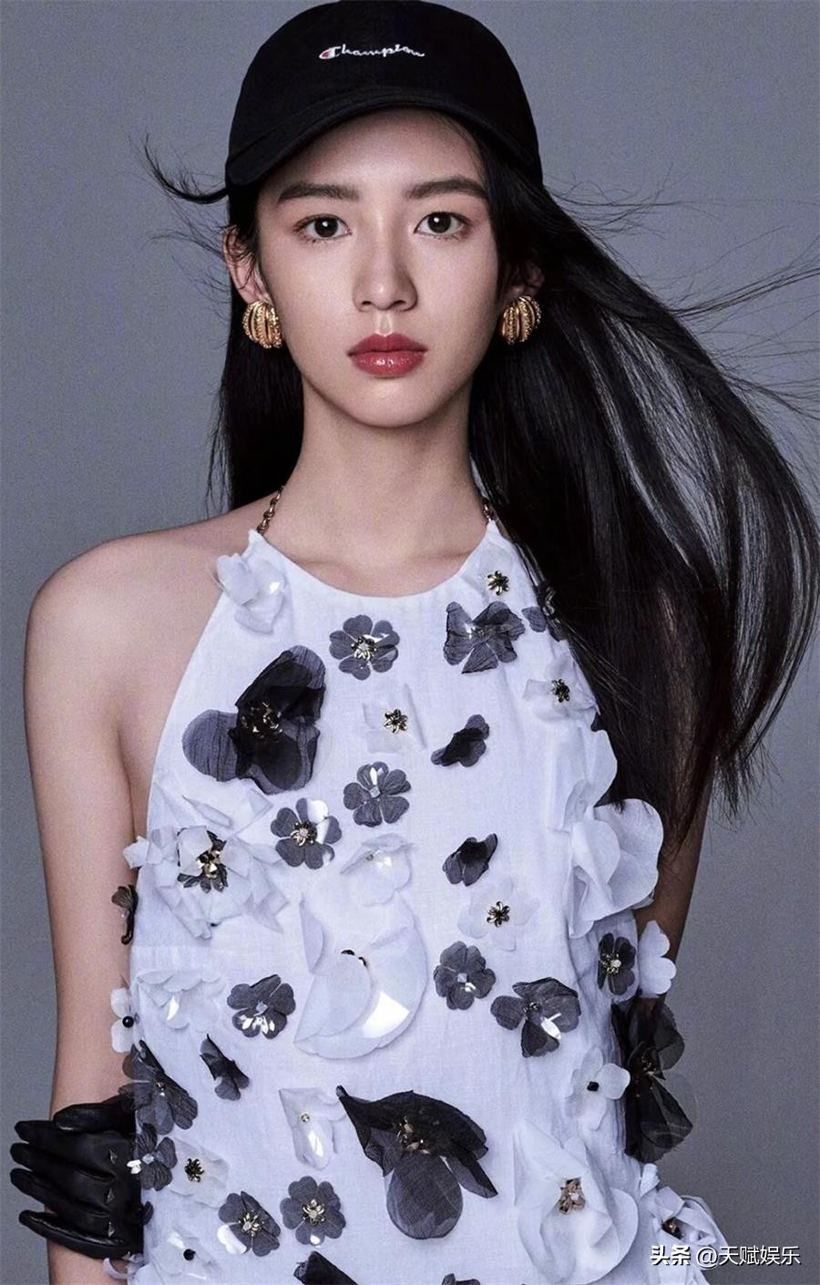 Photo album of film and television actress Zhou Ye (20) - iMedia