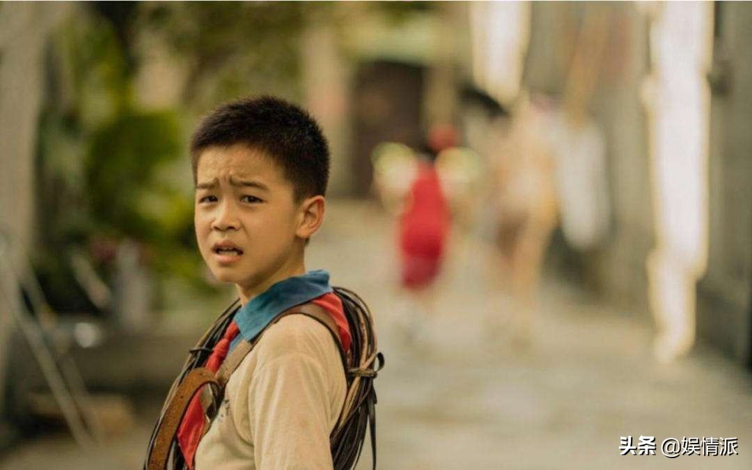 "Fighting Knives in the Snow" has more than 600 million broadcasts, and ...