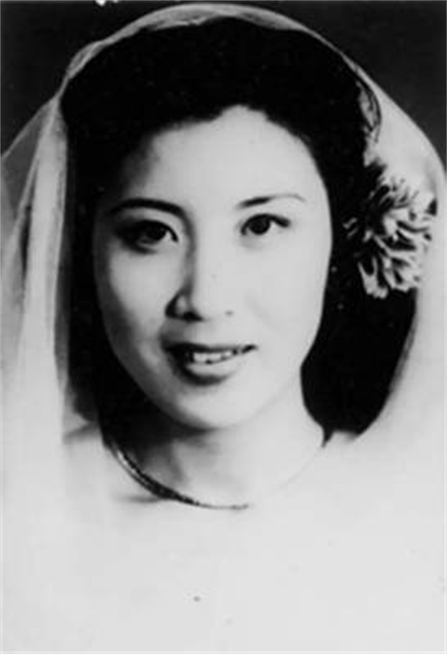 On the occasion of the Beijing Olympics, Zhang Lingfu's widow Wang ...