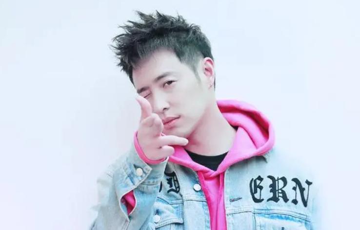 "Prince of Love" Wilber Pan, Lie Yan has dated countless girlfriends ...