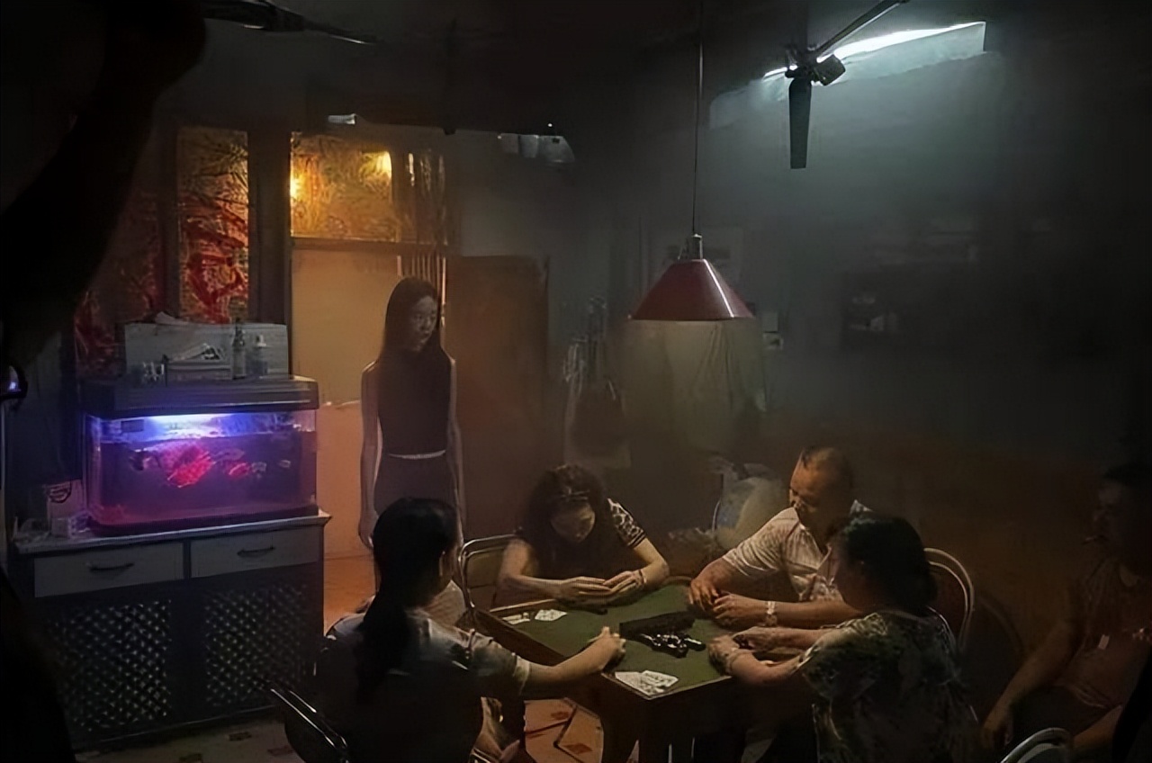 Desperate, Anna Liang's story line, cut the plot for the reviewed movie ...