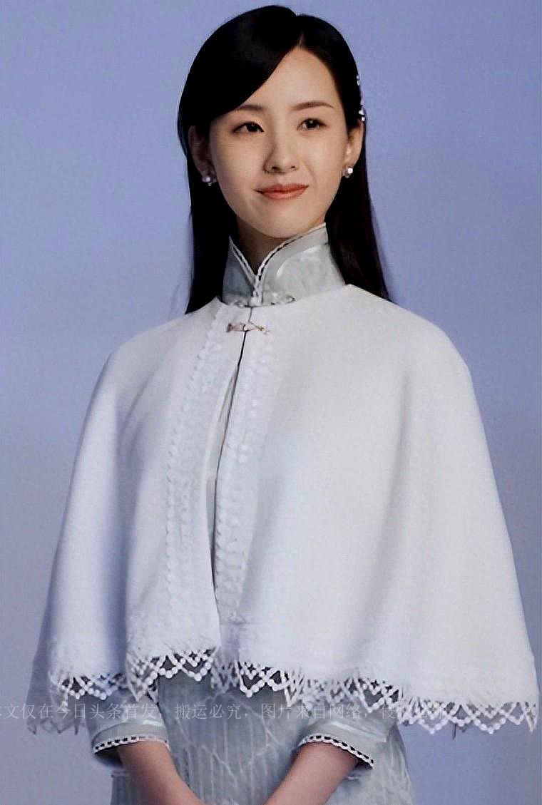 She is obviously beautiful, but she doesn't want to follow the 5 ...