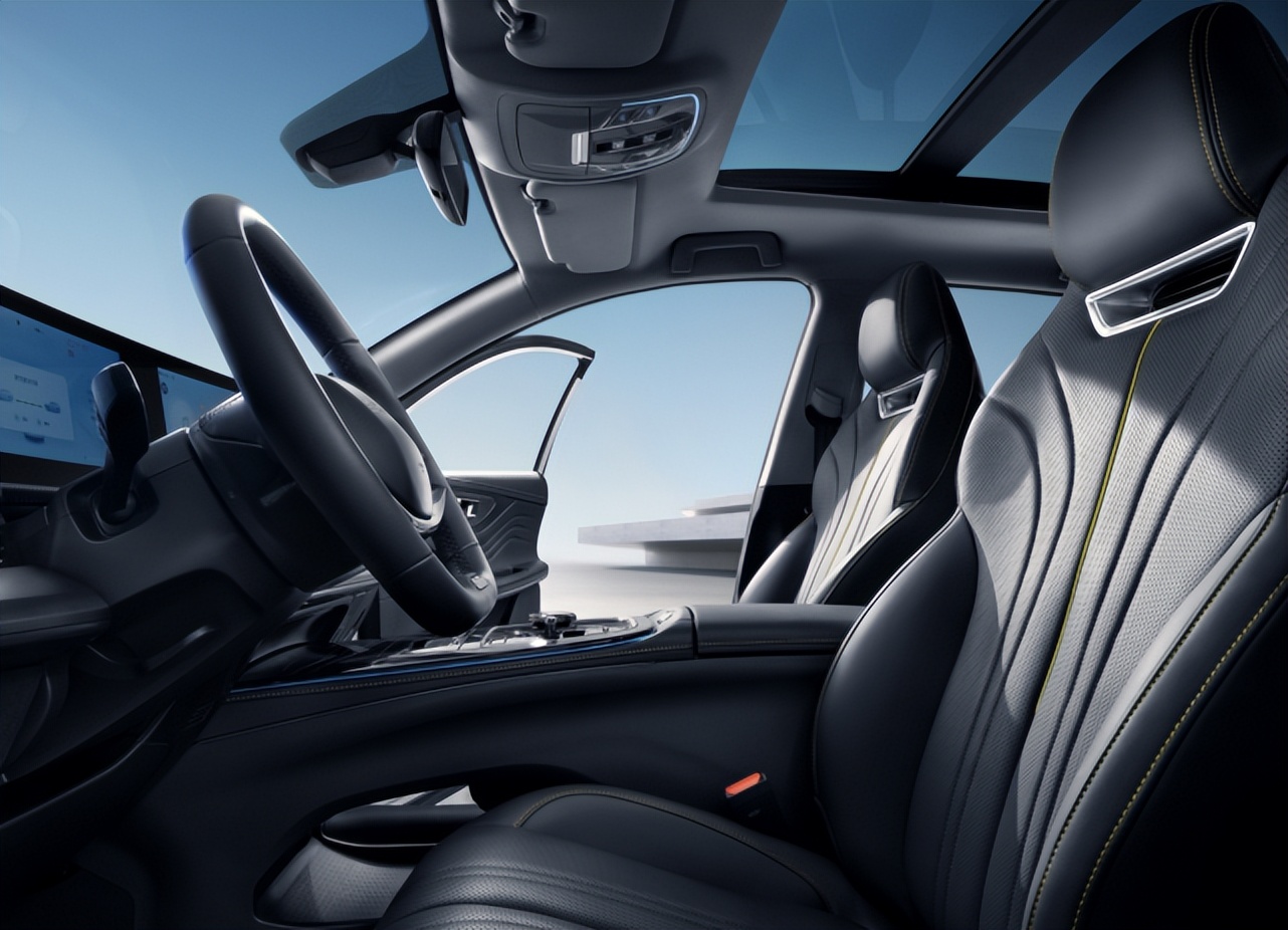 Another high-value SUV, red calipers + exhaust on both sides, starting at 261 horsepower, fuel ...