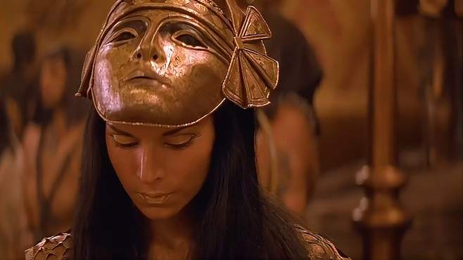 Movie "The Mummy Returns": Continuing the story line of the first film ...