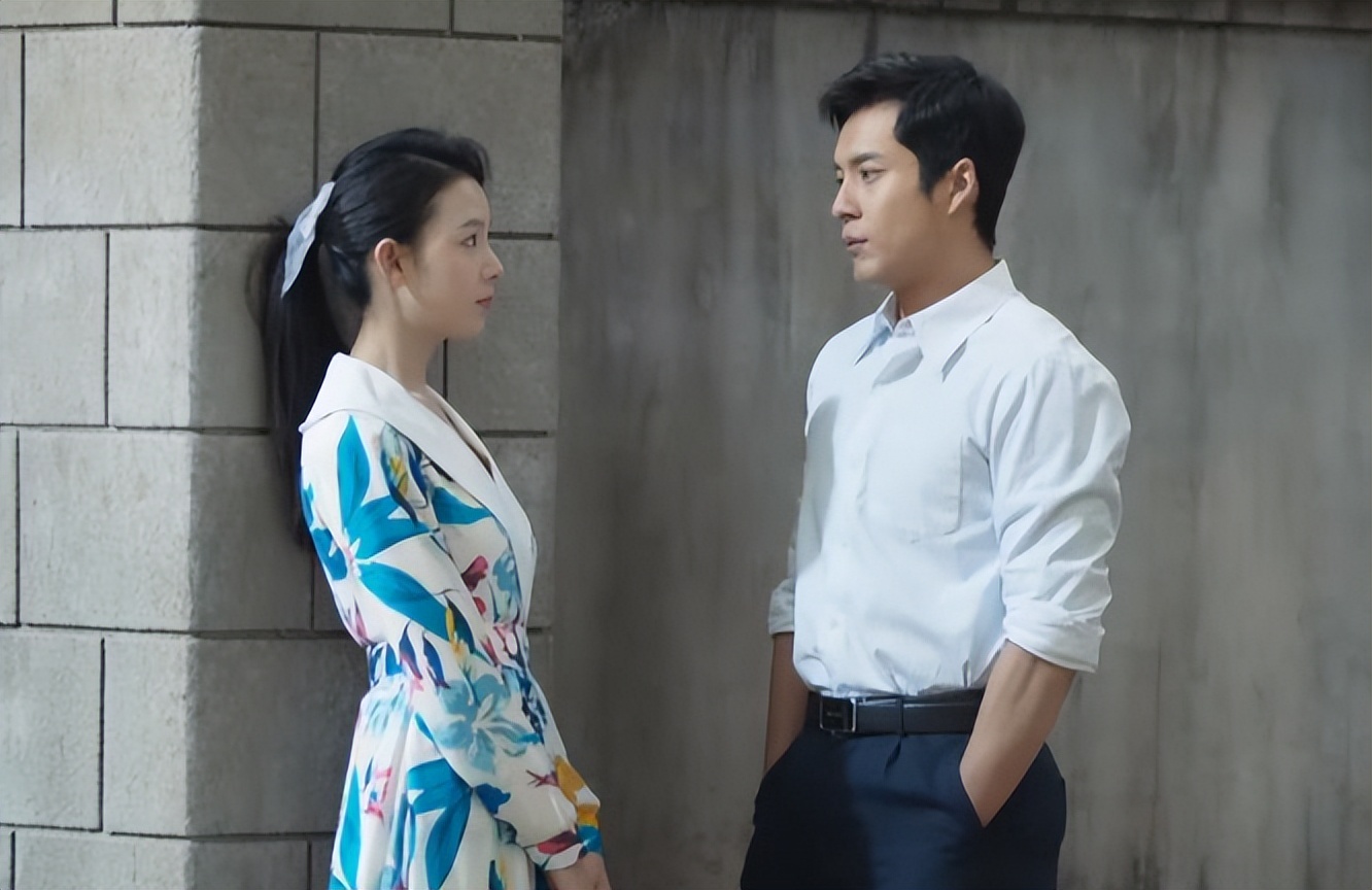 When Chen Yao met Danni Chong at the airport, she blurted out and called Zhao Yajing. Danni ...