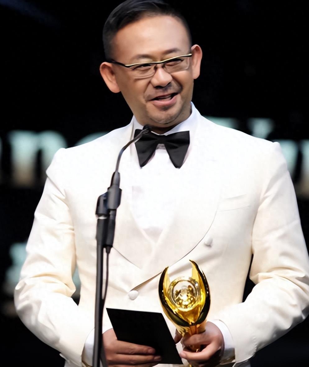 Three movie stars and celebrities co-starred, the protagonist's ...