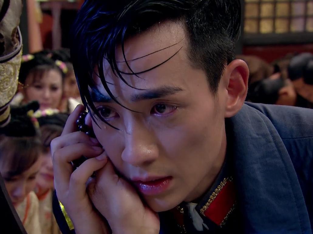 "Rebel": Zhu Yilong's acting skills were praised by Wang Zhiwen in the movie, but he lost to ...