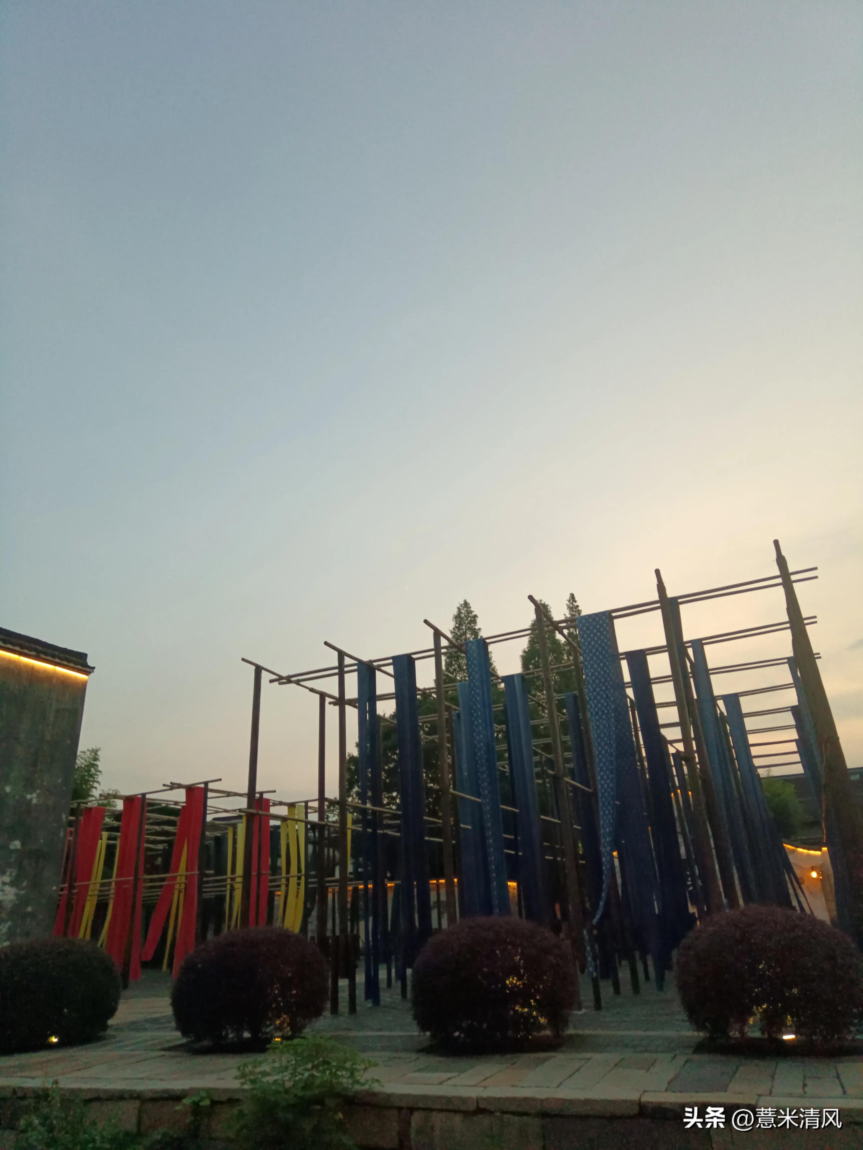 Night of Wuzhen Xizha Scenic Area - iNEWS