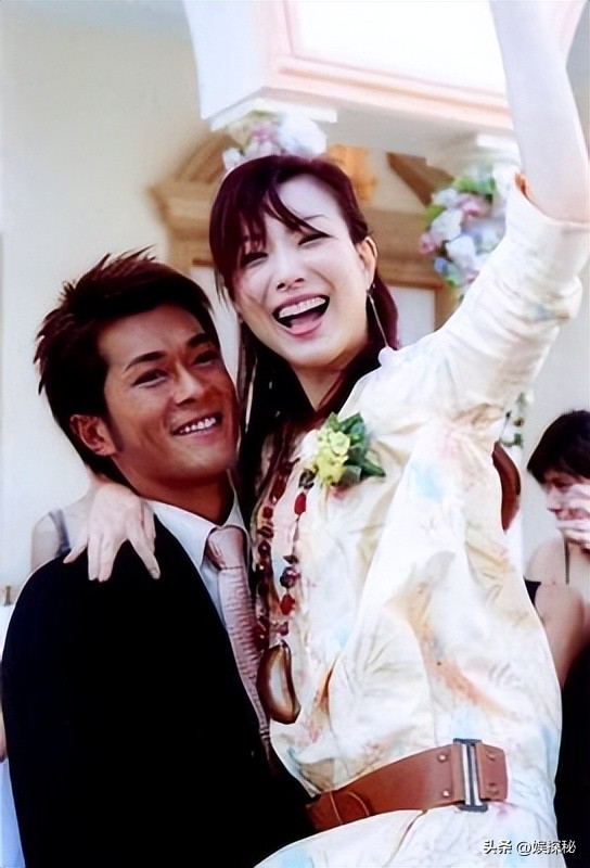 persistent love! In "Falling in Love with Your Bed", it is vividly ...