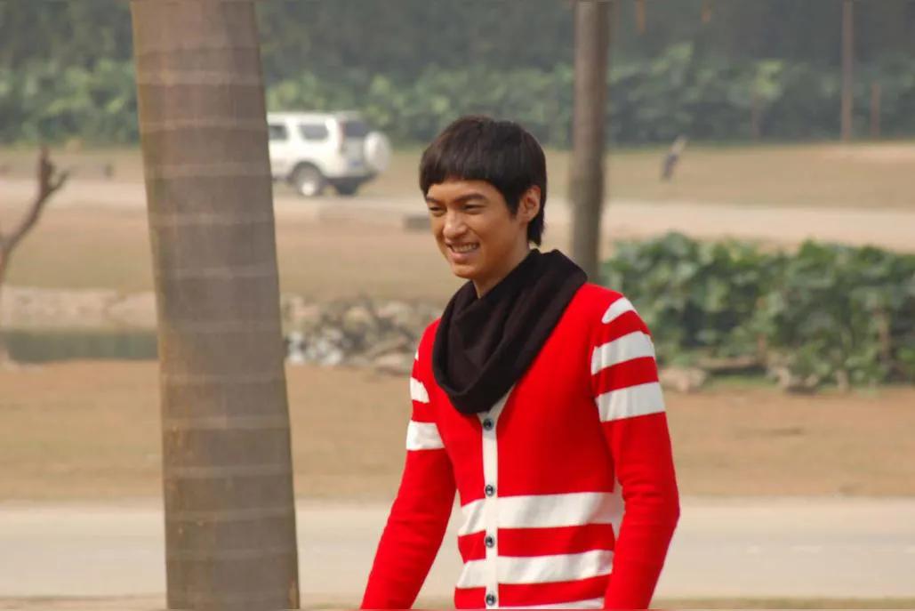 Singer Che Zhiqiang and brother An Juncan - iNEWS