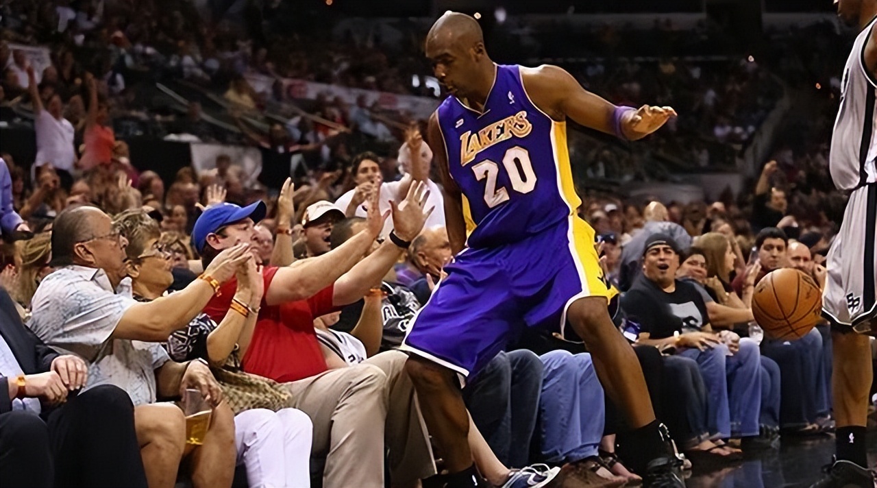 Announcing retirement, goodbye NBA!The Lakers failed to make your dream ...