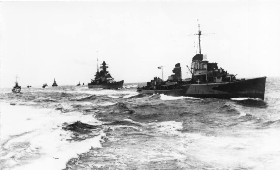 In order to expand its armaments, the 1936-class destroyer built by the ...