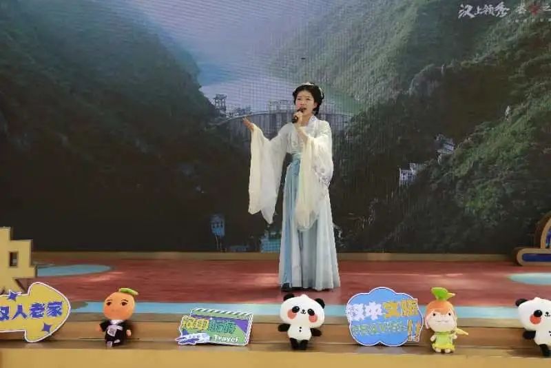 "Han trend" surges in Xi'an Datang City that never sleeps! - iNEWS